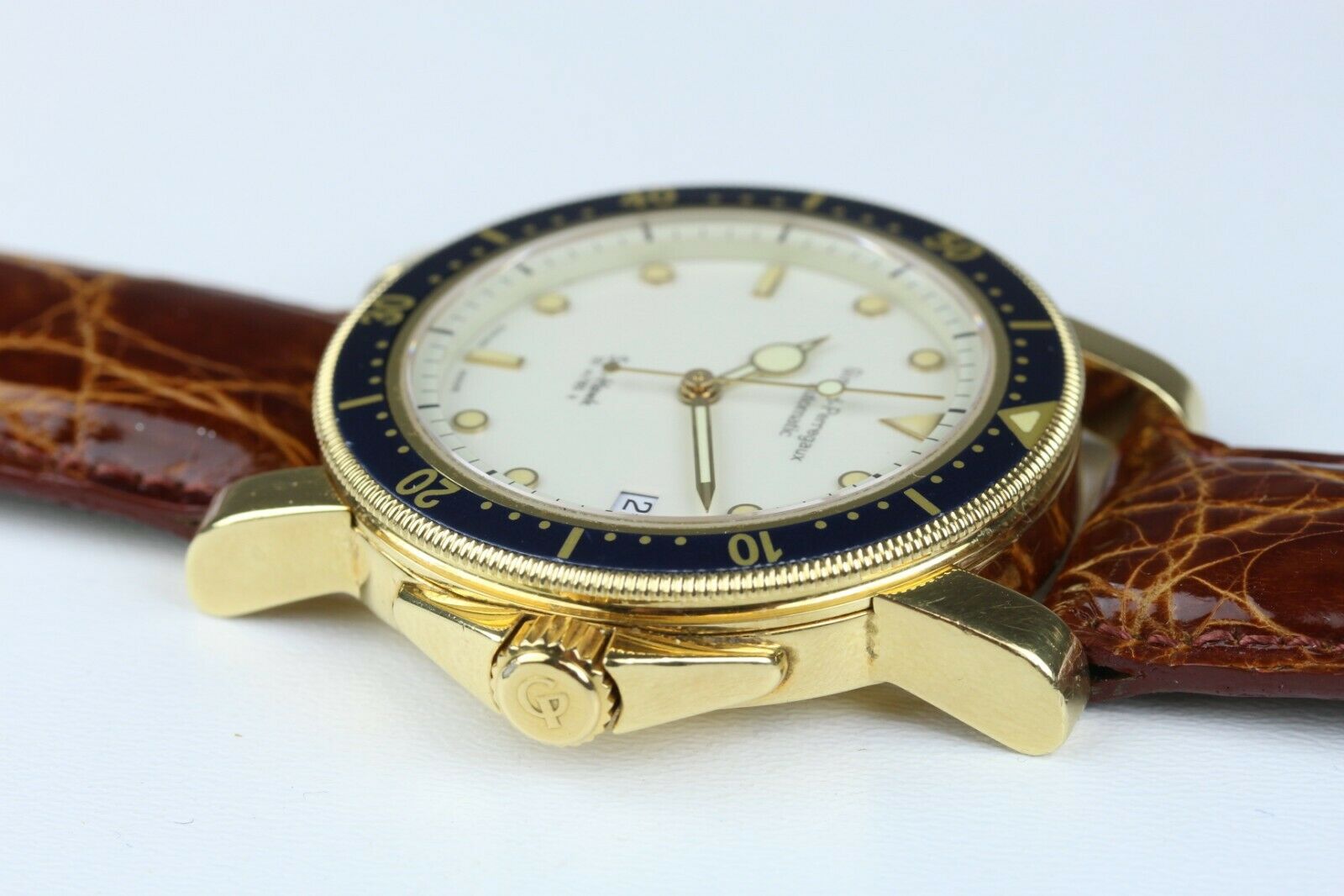 Pfandhaus VS | Girard Perregaux Sea-Hawk Ref 7100 18k Gold Box ...